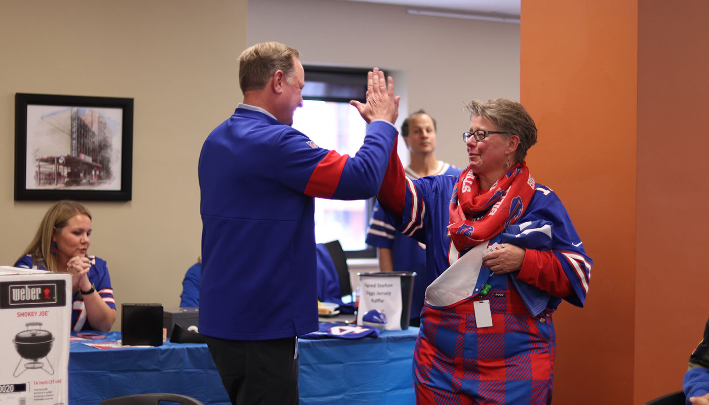 GALLERY: Bills "Tailgate" Event to Benefit United Way Campaign